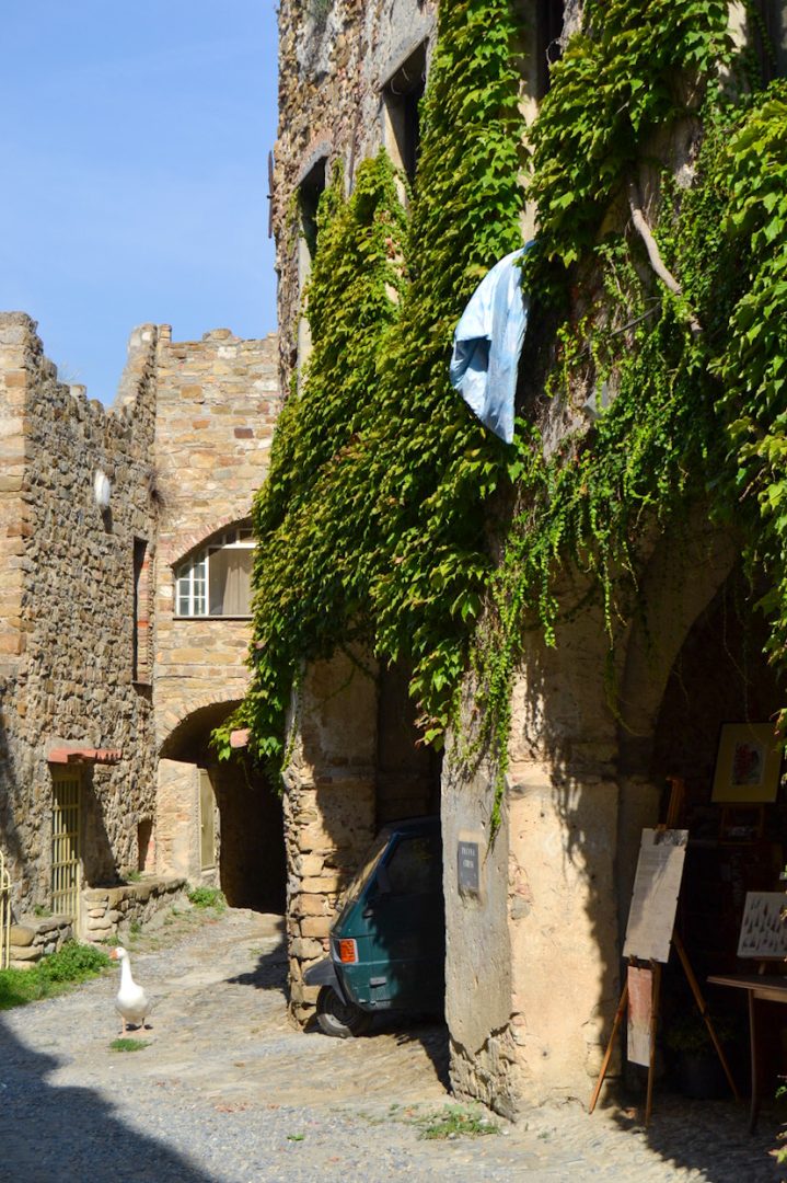 Bussana Vecchia, the international artists village - My Italian Diaries